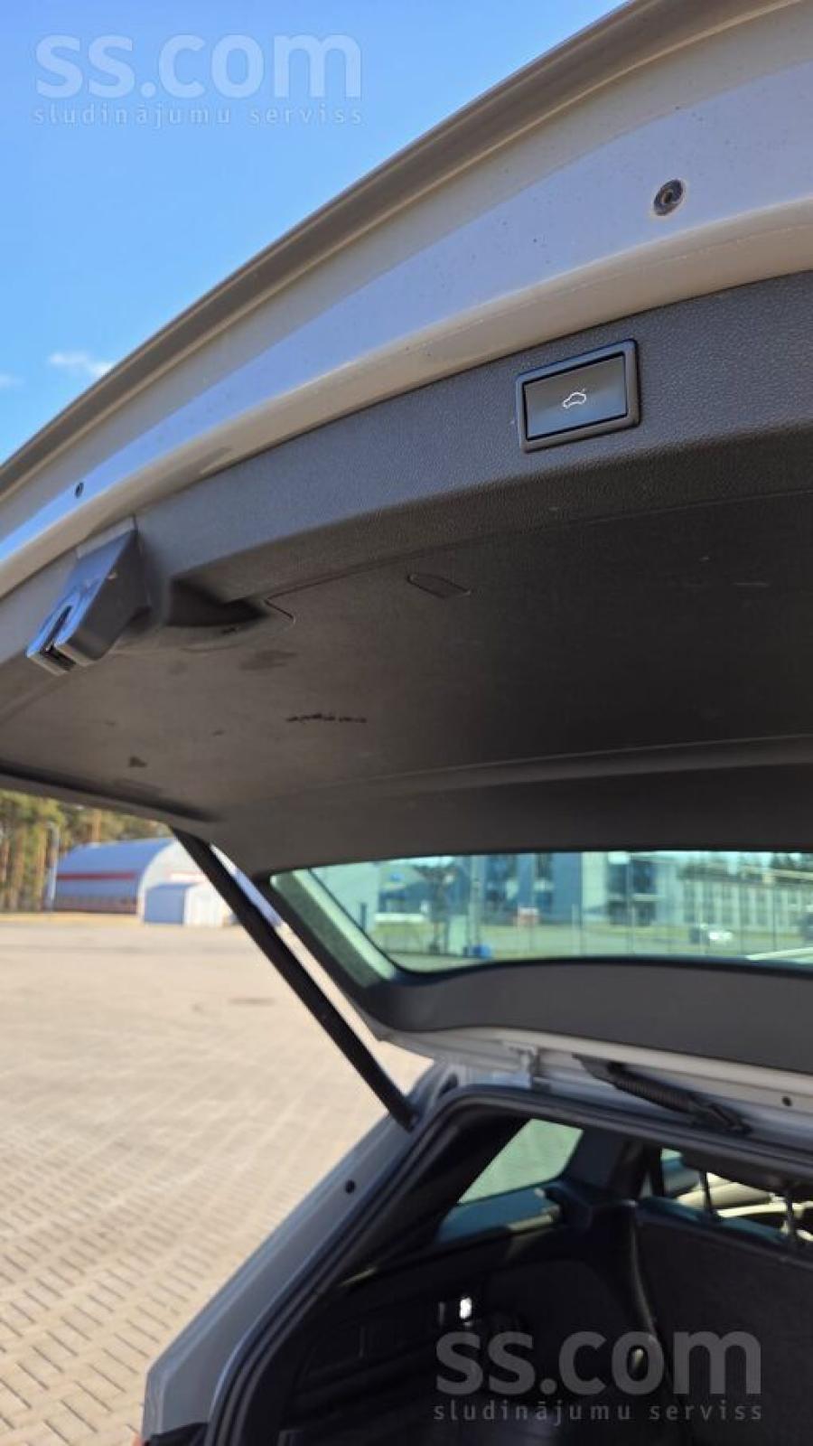 Pelēks Skoda Kodiaq 2018 Valmiera, ar dzinēja tilpumu 2.00 L un nobraukumu 238 tūkst. km par 23000 €, foto 9 vietnē AUTOMOTO.COM.LV