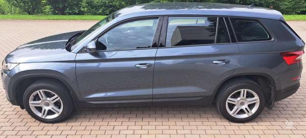 Grey Skoda Kodiaq 2018 in Vilnius, with an engine capacity of 1.50 L and mileage of 77 thousand km for 19490 €, photo 3 on AUTOMOTO.COM.LV