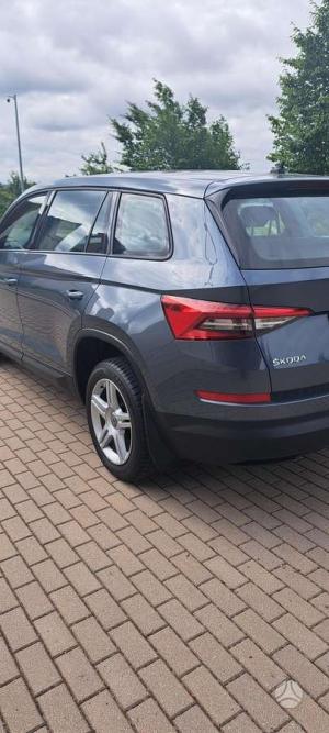 Grey Skoda Kodiaq 2018 in Vilnius, with an engine capacity of 1.50 L and mileage of 77 thousand km for 19490 €, photo 5 on AUTOMOTO.COM.LV