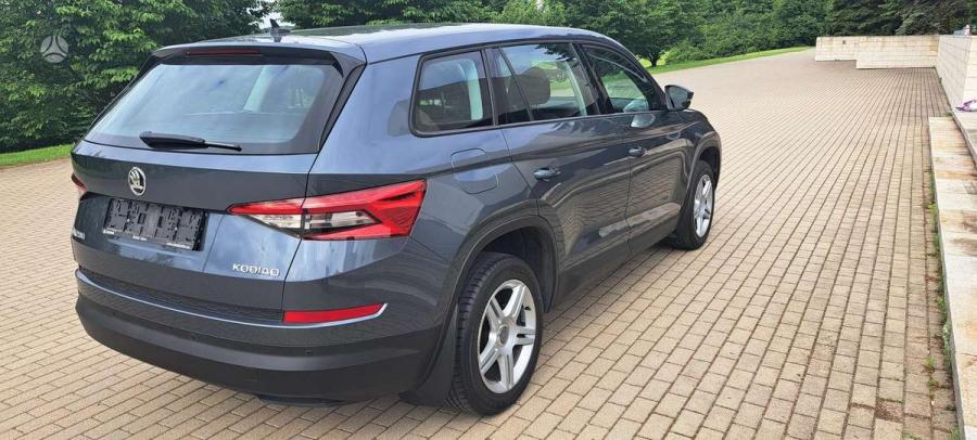 Grey Skoda Kodiaq 2018 in Vilnius, with an engine capacity of 1.50 L and mileage of 77 thousand km for 19490 €, photo 9 on AUTOMOTO.COM.LV