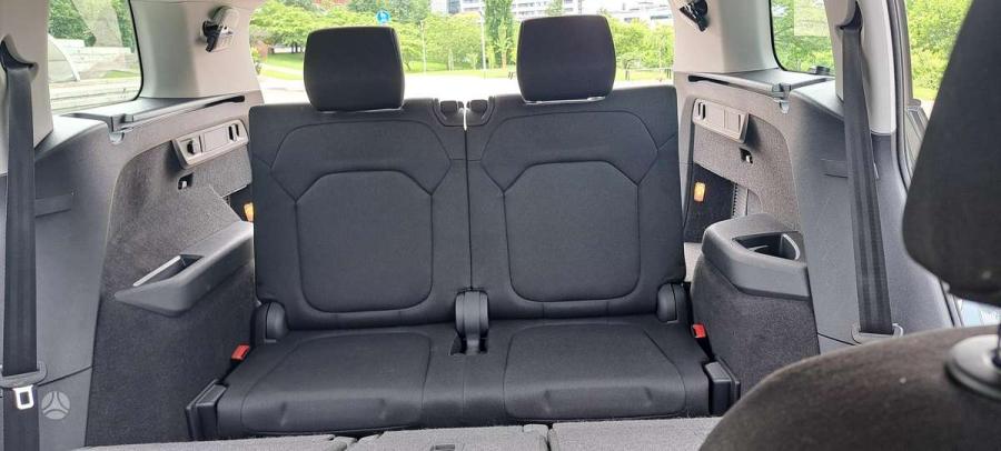 Grey Skoda Kodiaq 2018 in Vilnius, with an engine capacity of 1.50 L and mileage of 77 thousand km for 19490 €, photo 19 on AUTOMOTO.COM.LV