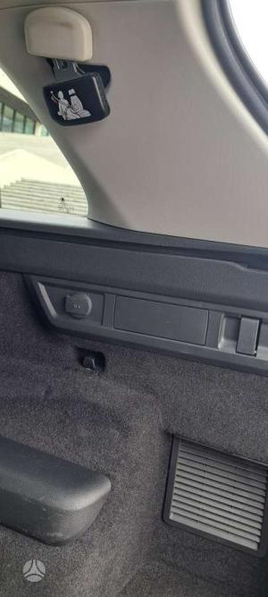 Grey Skoda Kodiaq 2018 in Vilnius, with an engine capacity of 1.50 L and mileage of 77 thousand km for 19490 €, photo 21 on AUTOMOTO.COM.LV