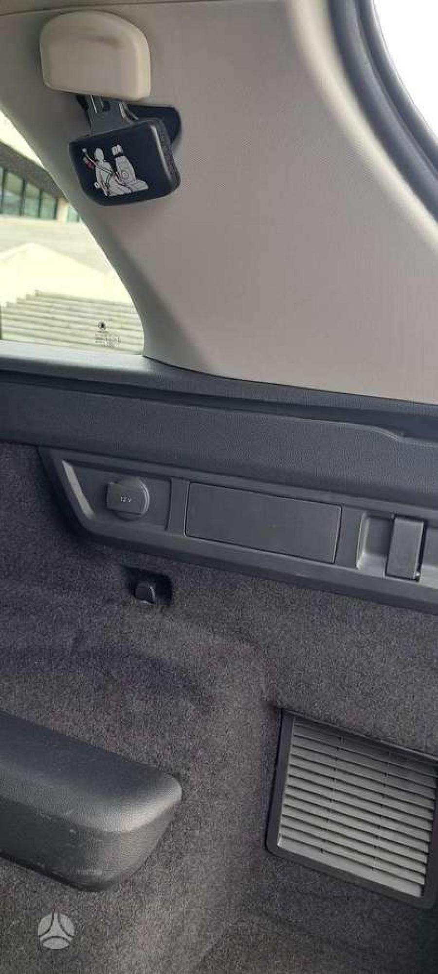 Grey Skoda Kodiaq 2018 in Vilnius, with an engine capacity of 1.50 L and mileage of 77 thousand km for 19490 €, photo 21 on AUTOMOTO.COM.LV