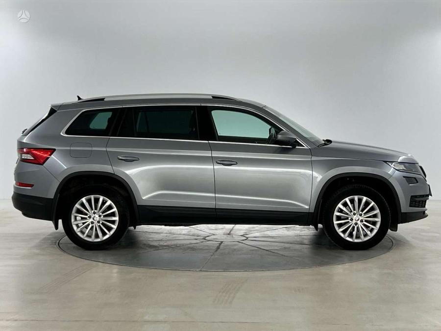 Серый Шкода Kodiaq 2018 в Вильнюс, объемом двигателя 1.97 л и пробегом 122 тыс. км за 21900 €, фото 17 на AUTOMOTO.COM.LV