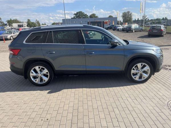 Pelēks Skoda Kodiaq 2018 Marijampole, ar dzinēja tilpumu 1.97 L un nobraukumu 211 tūkst. km par 16900 €, foto 4 vietnē AUTOMOTO.COM.LV