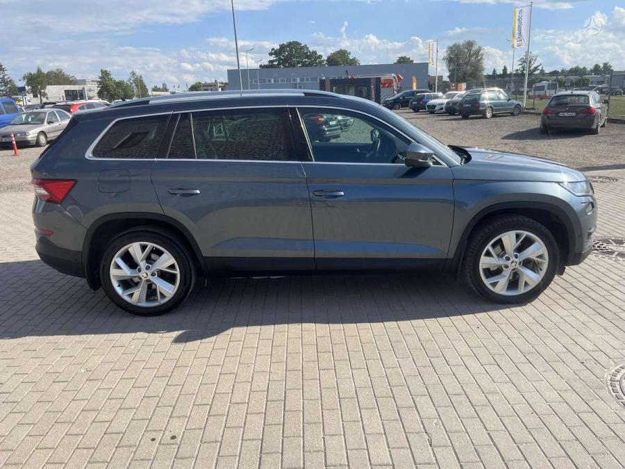 Grey Skoda Kodiaq 2018 in Marijampole, with an engine capacity of 1.97 L and mileage of 211 thousand km for 16900 €, photo 5 on AUTOMOTO.COM.LV