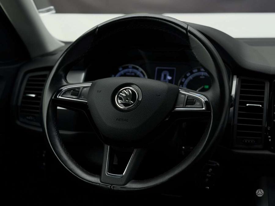 Серый Шкода Kodiaq 2018 в Вильнюс, объемом двигателя 1.50 л и пробегом 78 тыс. км за 18200 €, фото 21 на AUTOMOTO.COM.LV