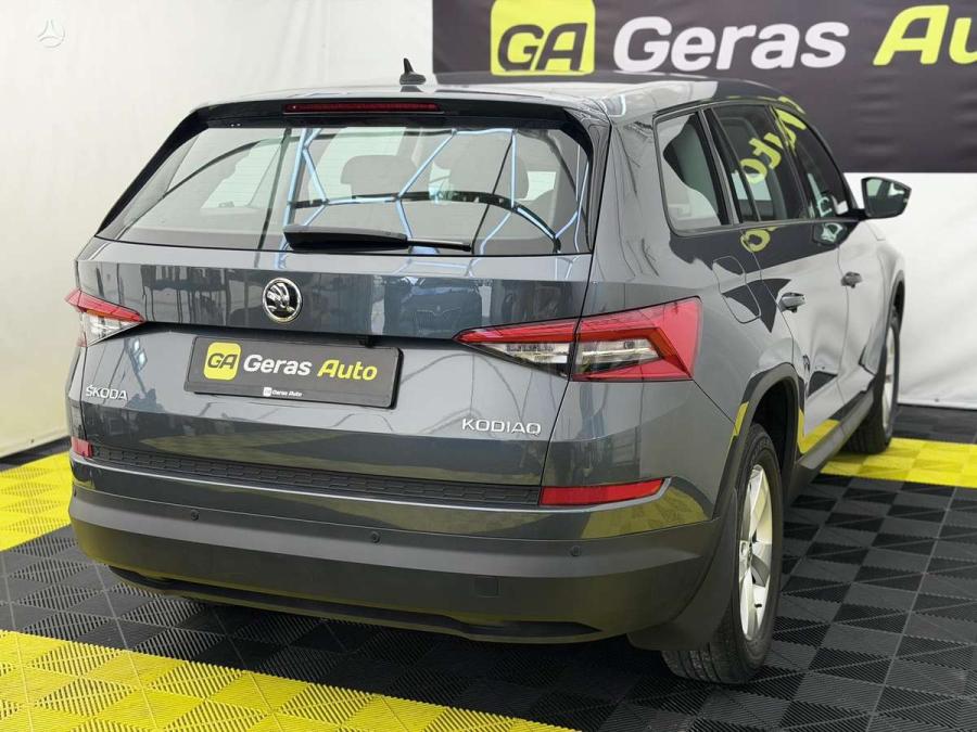 Pelēks Skoda Kodiaq 2018 Viļņa, ar dzinēja tilpumu 1.50 L un nobraukumu 78 tūkst. km par 17690 €, foto 5 vietnē AUTOMOTO.COM.LV