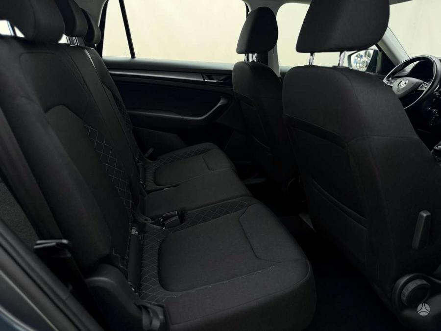 Pelēks Skoda Kodiaq 2018 Viļņa, ar dzinēja tilpumu 1.50 L un nobraukumu 78 tūkst. km par 17690 €, foto 16 vietnē AUTOMOTO.COM.LV