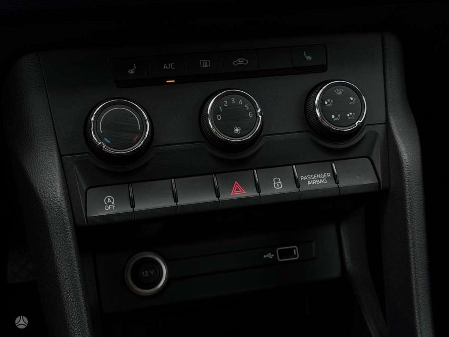 Pelēks Skoda Kodiaq 2018 Viļņa, ar dzinēja tilpumu 1.50 L un nobraukumu 78 tūkst. km par 17690 €, foto 24 vietnē AUTOMOTO.COM.LV