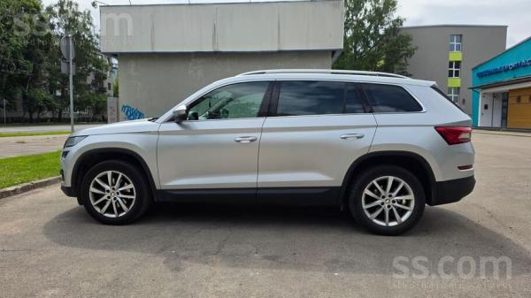 Pelēks Skoda Kodiaq 2018 Rīga, ar dzinēja tilpumu 2.00 L un nobraukumu 240 tūkst. km par 15700 €, foto 1 vietnē AUTOMOTO.COM.LV