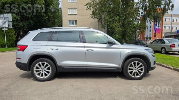 Pelēks Skoda Kodiaq 2018 Rīga, ar dzinēja tilpumu 2.00 L un nobraukumu 240 tūkst. km par 15700 €, foto 4 vietnē AUTOMOTO.COM.LV