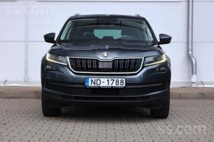 Grey Skoda Kodiaq 2018 in Riga, with an engine capacity of 2.00 L and mileage of 0 thousand km for 16495 €, photo 3 on AUTOMOTO.COM.LV
