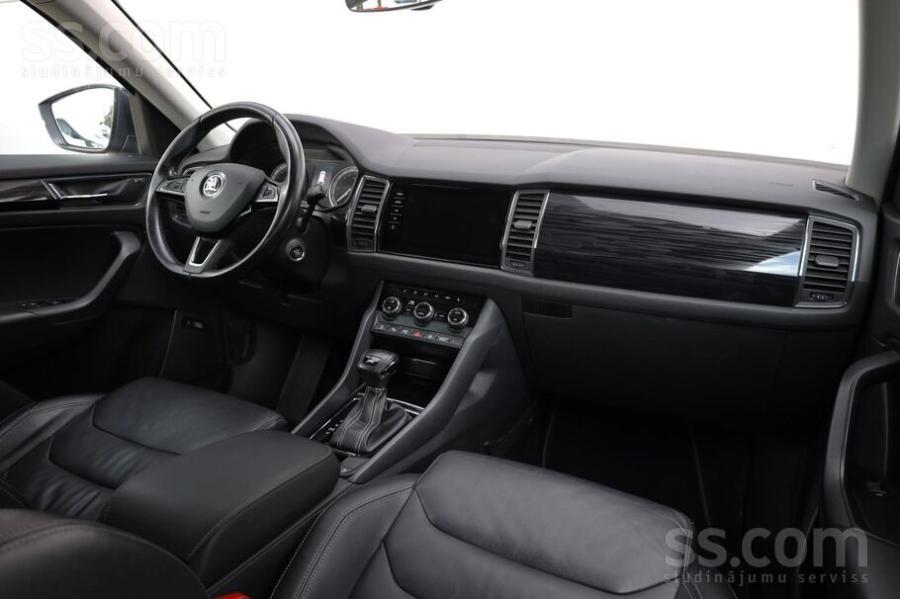 Grey Skoda Kodiaq 2018 in Riga, with an engine capacity of 2.00 L and mileage of 0 thousand km for 16495 €, photo 13 on AUTOMOTO.COM.LV