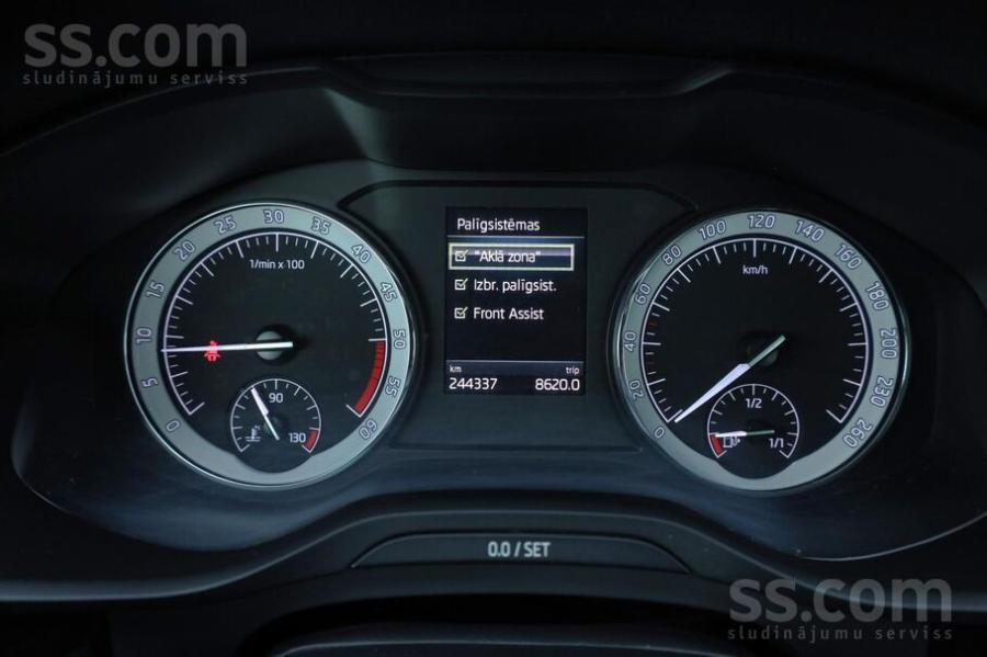 Grey Skoda Kodiaq 2018 in Riga, with an engine capacity of 2.00 L and mileage of 0 thousand km for 16495 €, photo 21 on AUTOMOTO.COM.LV