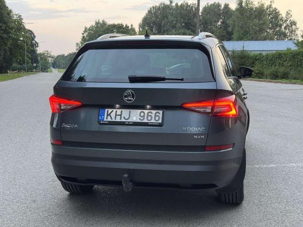Pelēks Skoda Kodiaq 2018 Ukmergė, ar dzinēja tilpumu 0.00 L un nobraukumu 131 tūkst. km par 22000 €, foto 4 vietnē AUTOMOTO.COM.LV
