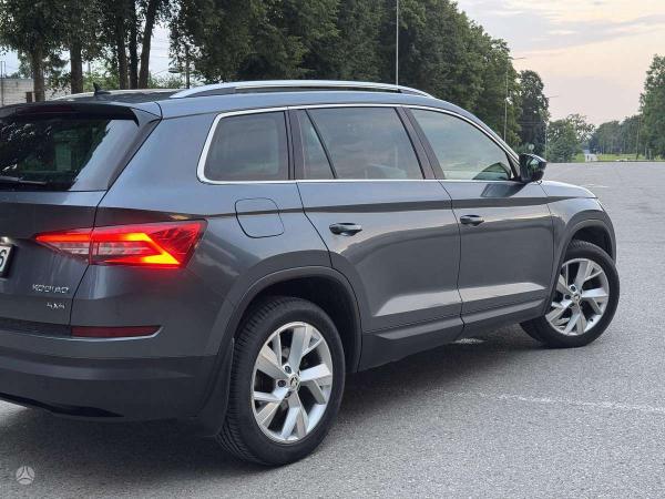 Pelēks Skoda Kodiaq 2018 Ukmergė, ar dzinēja tilpumu 0.00 L un nobraukumu 131 tūkst. km par 22000 €, foto 5 vietnē AUTOMOTO.COM.LV