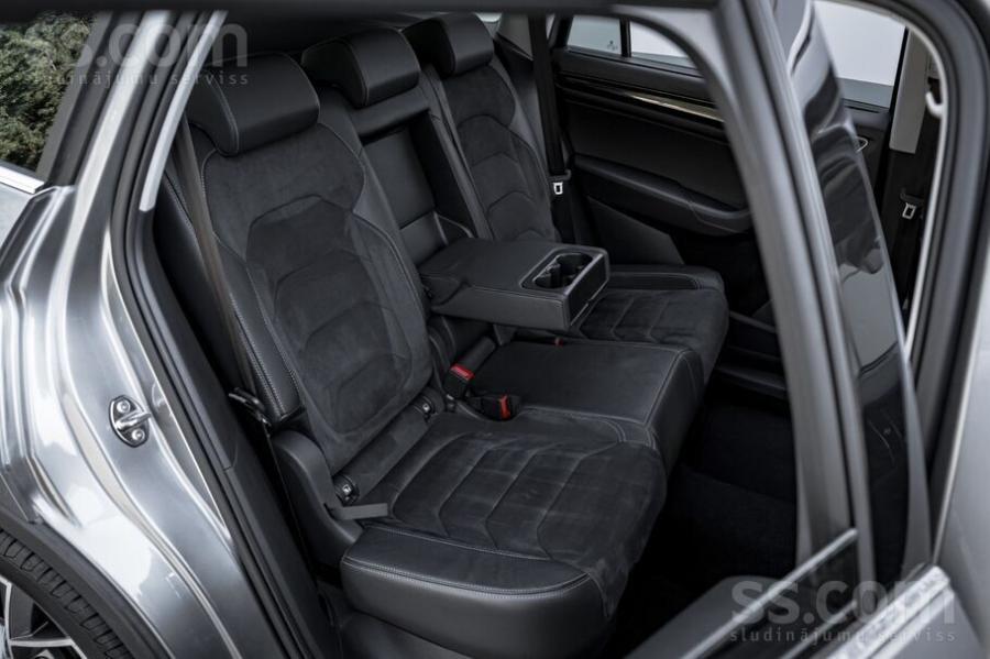Pelēks Skoda Kodiaq 2018 Rīga, ar dzinēja tilpumu 1.40 L un nobraukumu 201 tūkst. km par 16950 €, foto 16 vietnē AUTOMOTO.COM.LV