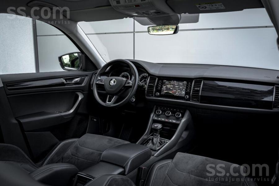 Pelēks Skoda Kodiaq 2018 Rīga, ar dzinēja tilpumu 1.40 L un nobraukumu 201 tūkst. km par 16950 €, foto 17 vietnē AUTOMOTO.COM.LV