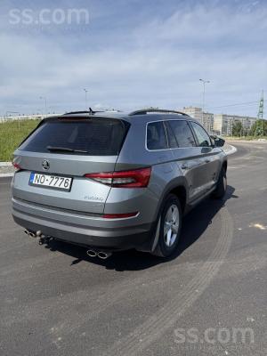 Pelēks Skoda Kodiaq 2018 Rīga, ar dzinēja tilpumu 2.00 L un nobraukumu 162 tūkst. km par 20600 €, foto 5 vietnē AUTOMOTO.COM.LV