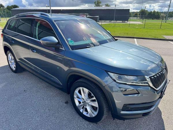 Pelēks Skoda Kodiaq 2018 Prienai, ar dzinēja tilpumu 1.97 L un nobraukumu 274 tūkst. km par 16999 €, foto 3 vietnē AUTOMOTO.COM.LV