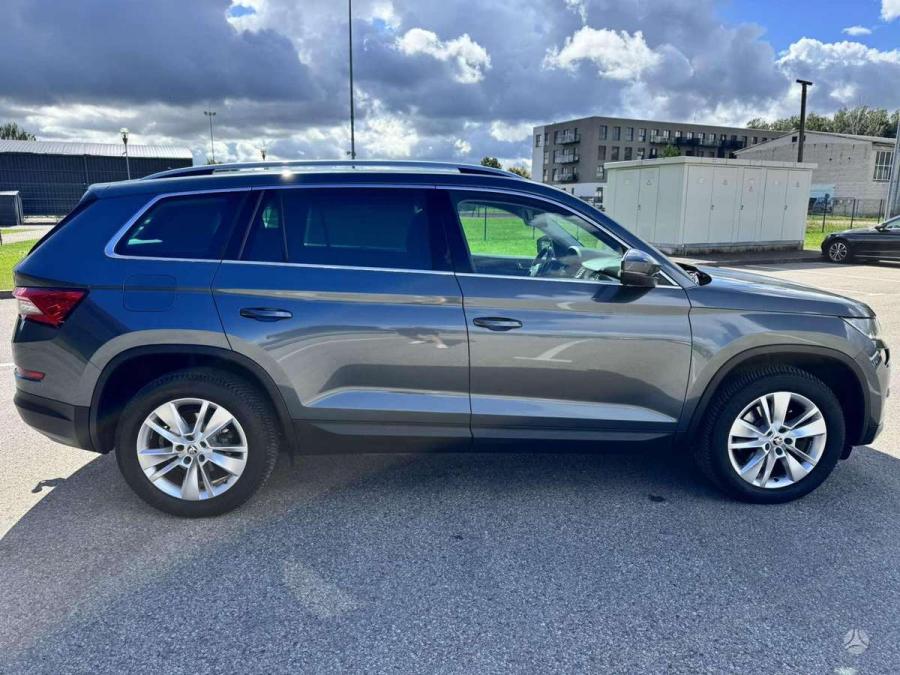 Pelēks Skoda Kodiaq 2018 Prienai, ar dzinēja tilpumu 1.97 L un nobraukumu 274 tūkst. km par 16999 €, foto 7 vietnē AUTOMOTO.COM.LV
