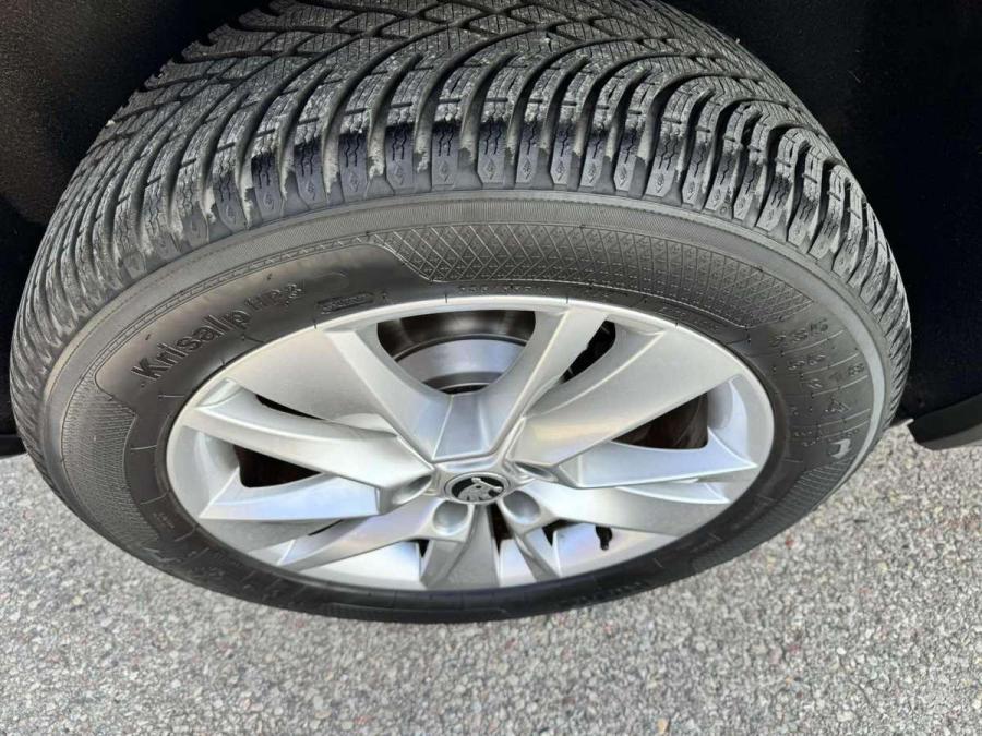 Pelēks Skoda Kodiaq 2018 Prienai, ar dzinēja tilpumu 1.97 L un nobraukumu 274 tūkst. km par 16999 €, foto 31 vietnē AUTOMOTO.COM.LV