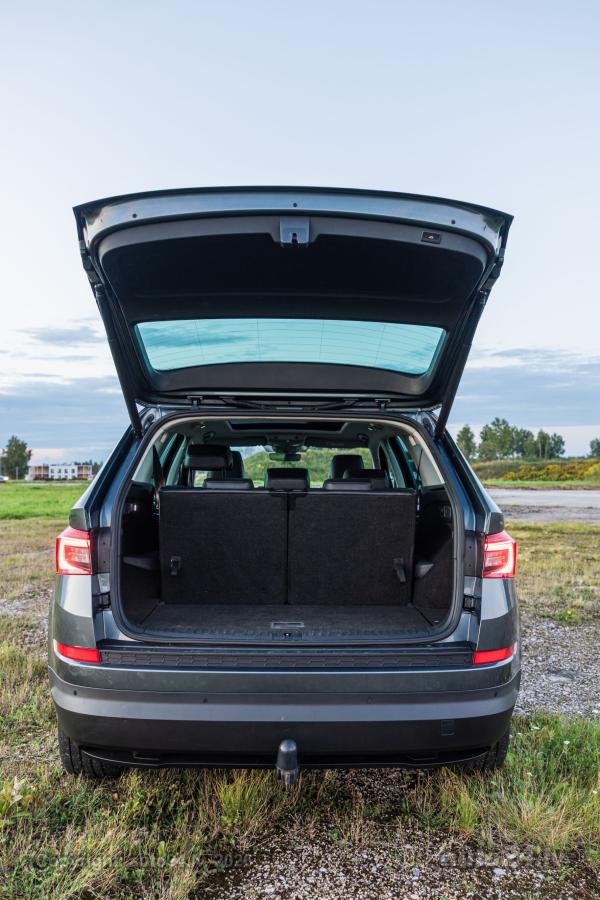 Pelēks Skoda Kodiaq 2018 Tartu, ar dzinēja tilpumu 2.00 L un nobraukumu 200 tūkst. km par 20900 €, foto 9 vietnē AUTOMOTO.COM.LV