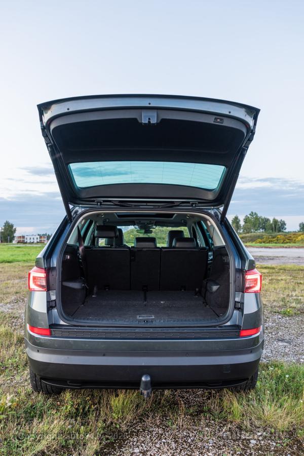 Pelēks Skoda Kodiaq 2018 Tartu, ar dzinēja tilpumu 2.00 L un nobraukumu 200 tūkst. km par 20900 €, foto 10 vietnē AUTOMOTO.COM.LV