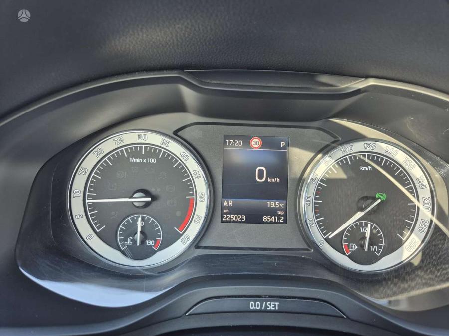 Pelēks Skoda Kodiaq 2018 Viļņa, ar dzinēja tilpumu 2.00 L un nobraukumu 225 tūkst. km par 16700 €, foto 9 vietnē AUTOMOTO.COM.LV