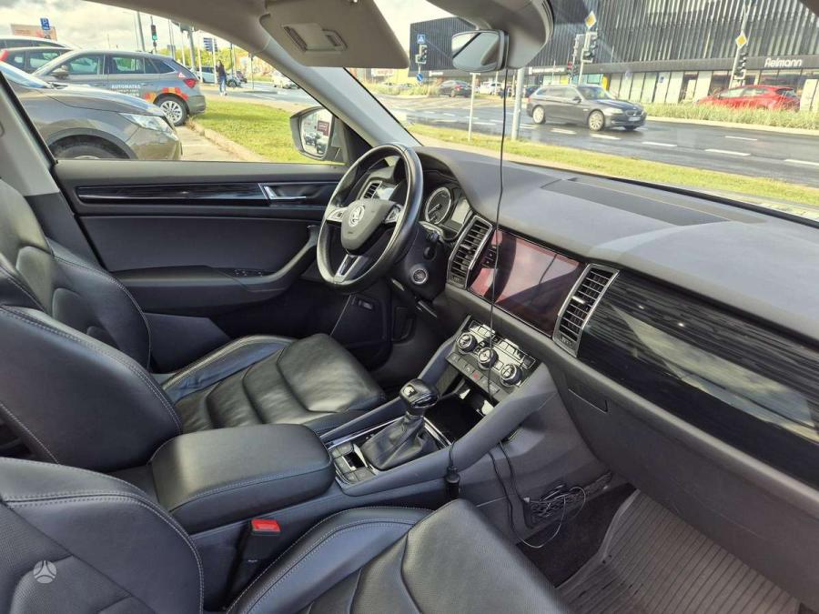 Pelēks Skoda Kodiaq 2018 Viļņa, ar dzinēja tilpumu 2.00 L un nobraukumu 225 tūkst. km par 16700 €, foto 11 vietnē AUTOMOTO.COM.LV