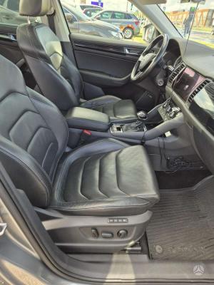 Pelēks Skoda Kodiaq 2018 Viļņa, ar dzinēja tilpumu 2.00 L un nobraukumu 225 tūkst. km par 16700 €, foto 13 vietnē AUTOMOTO.COM.LV