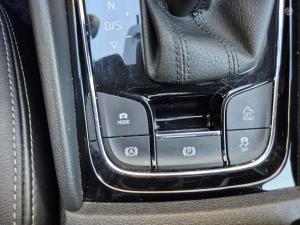 Pelēks Skoda Kodiaq 2018 Viļņa, ar dzinēja tilpumu 2.00 L un nobraukumu 225 tūkst. km par 16700 €, foto 41 vietnē AUTOMOTO.COM.LV