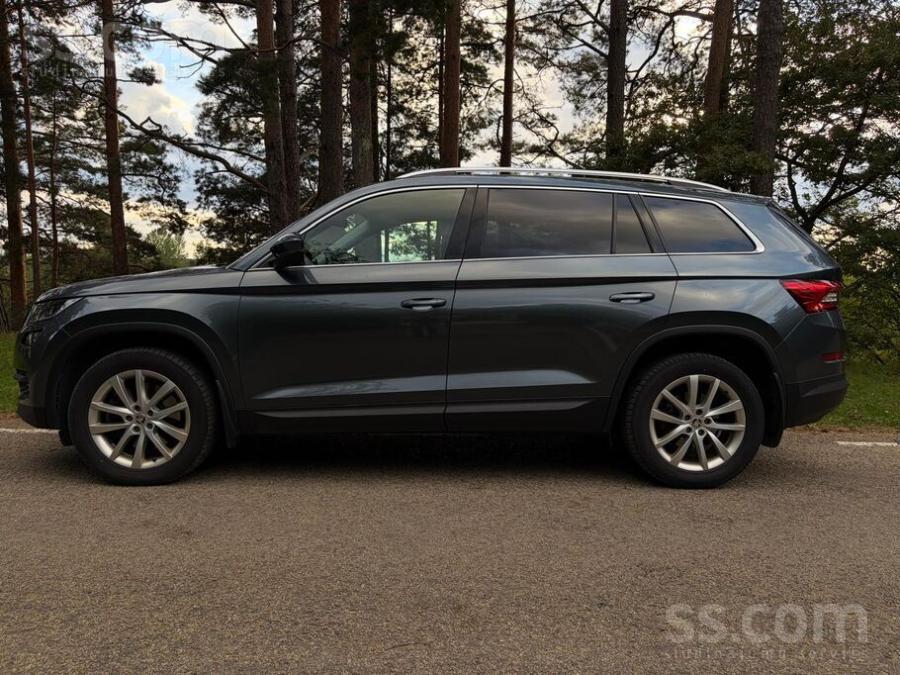 Grey Skoda Kodiaq 2018 in Riga, with an engine capacity of 2.00 L and mileage of 211 thousand km for 17800 €, photo 1 on AUTOMOTO.COM.LV