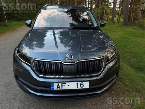 Grey Skoda Kodiaq 2018 in Riga, with an engine capacity of 2.00 L and mileage of 211 thousand km for 17800 €, photo 4 on AUTOMOTO.COM.LV