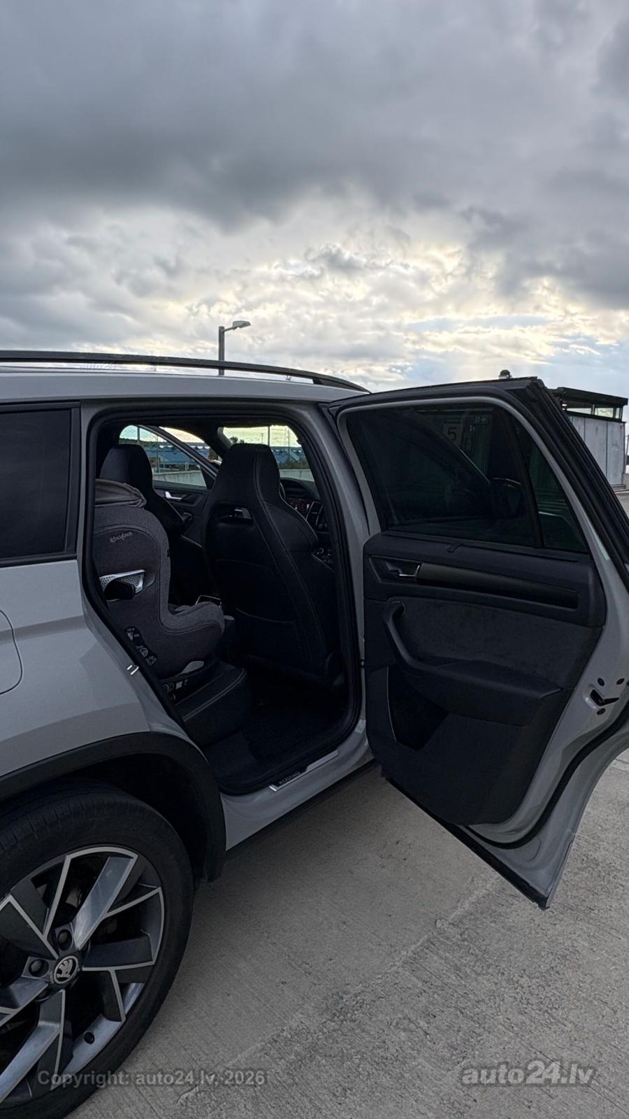 Серый Шкода Kodiaq 2018 в Таллин, объемом двигателя 2.00 л и пробегом 115 тыс. км за 24500 €, фото 13 на AUTOMOTO.COM.LV