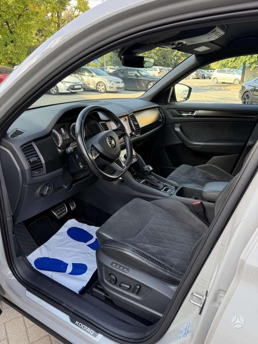 Pelēks Skoda Kodiaq 2018 Kauņa, ar dzinēja tilpumu 1.97 L un nobraukumu 255 tūkst. km par 18900 €, foto 8 vietnē AUTOMOTO.COM.LV