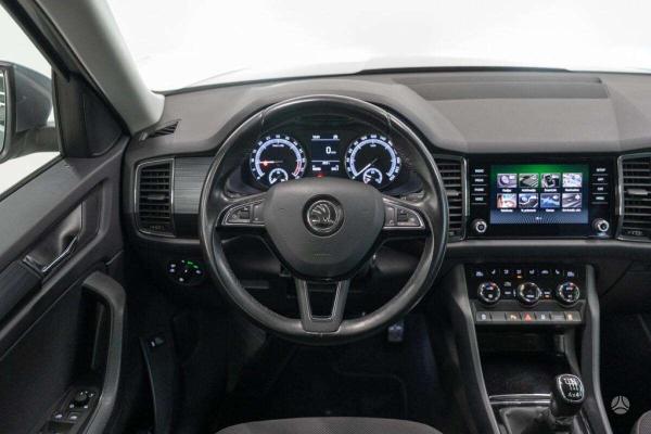 Серый Шкода Kodiaq 2018 в Вильнюс, объемом двигателя 2.00 л и пробегом 96 тыс. км за 17900 €, фото 10 на AUTOMOTO.COM.LV