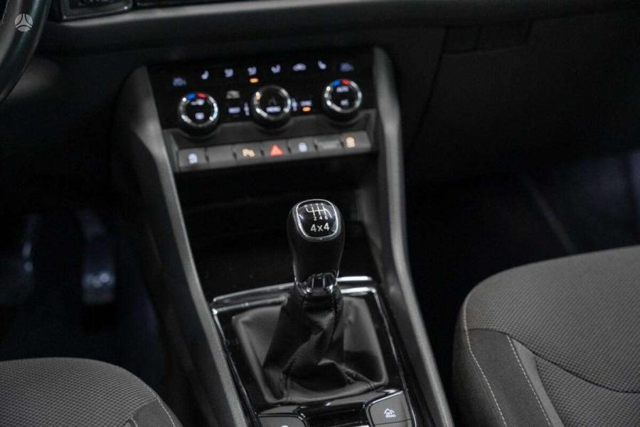Pelēks Skoda Kodiaq 2018 Viļņa, ar dzinēja tilpumu 2.00 L un nobraukumu 96 tūkst. km par 17900 €, foto 17 vietnē AUTOMOTO.COM.LV