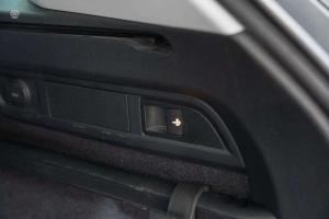 Pelēks Skoda Kodiaq 2018 Viļņa, ar dzinēja tilpumu 2.00 L un nobraukumu 96 tūkst. km par 17900 €, foto 20 vietnē AUTOMOTO.COM.LV