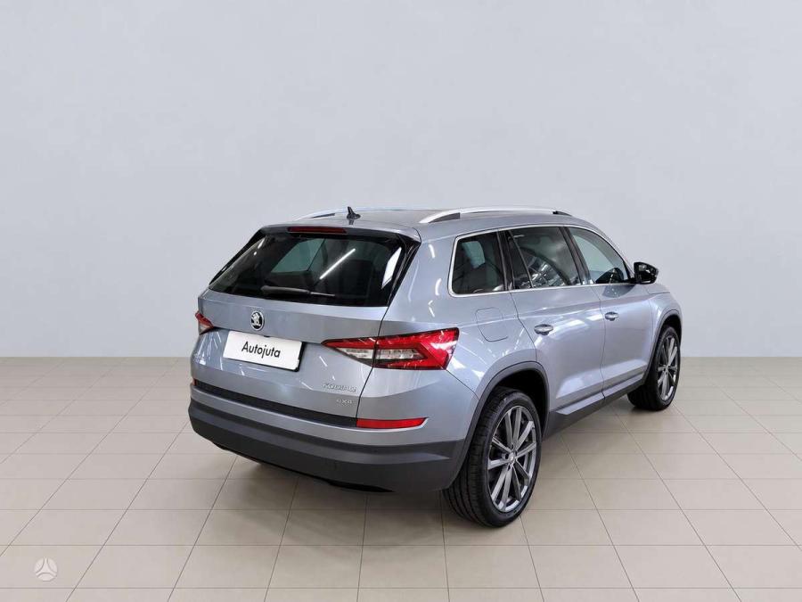 Pelēks Skoda Kodiaq 2018 Kauņa, ar dzinēja tilpumu 1.97 L un nobraukumu 227 tūkst. km par 17900 €, foto 6 vietnē AUTOMOTO.COM.LV