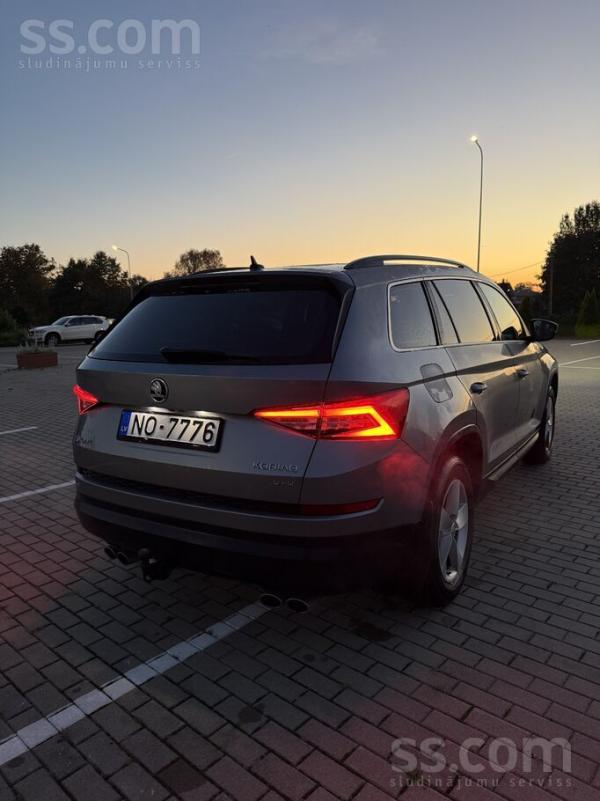 Skoda Kodiaq 2018 in Riga on AUTOMOTO.COM.LV Grey Skoda Kodiaq 2018 in Riga, with an engine capacity of 2.00 L and mileage of 163 thousand km for 19900 €, photo 4 on AUTOMOTO.COM.LV