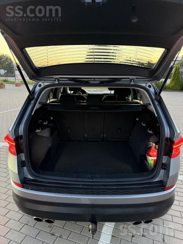 Skoda Kodiaq 2018 in Riga on AUTOMOTO.COM.LV Grey Skoda Kodiaq 2018 in Riga, with an engine capacity of 2.00 L and mileage of 163 thousand km for 19900 €, photo 5 on AUTOMOTO.COM.LV