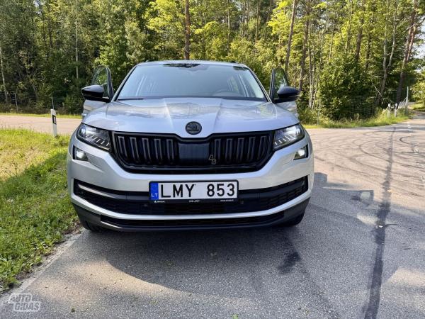 Шкода Kodiaq 2018 в Вильнюс на AUTOMOTO.COM.LV Серый Шкода Kodiaq 2018 в Вильнюс, объемом двигателя 2.00 л и пробегом 305 тыс. км за 14800 €, фото 1 на AUTOMOTO.COM.LV