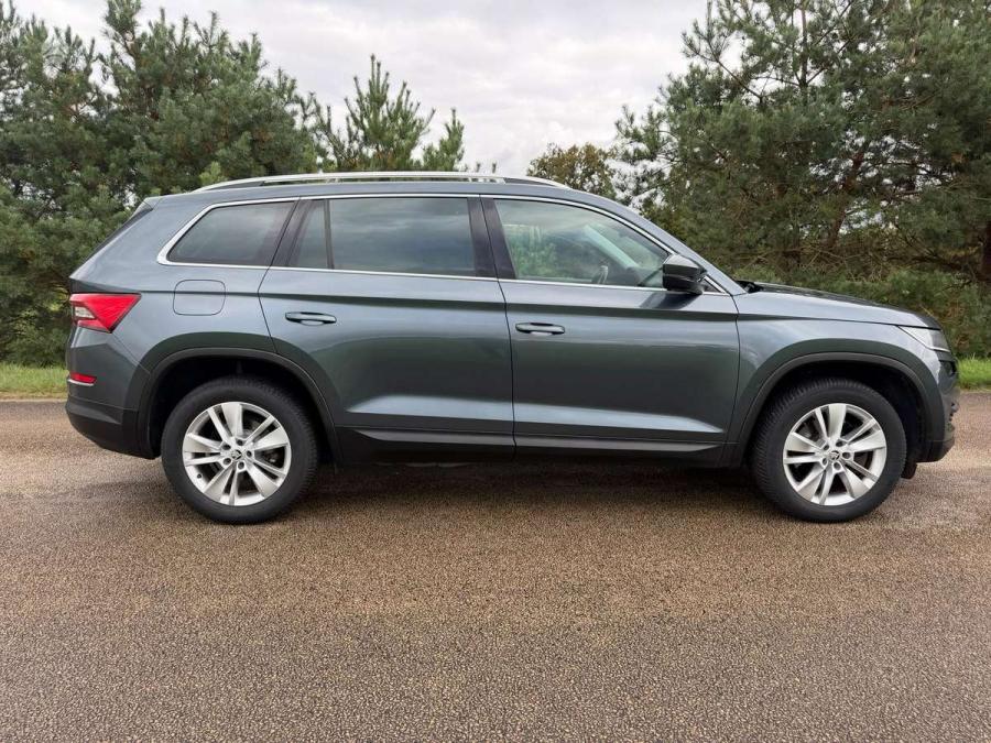 Grey Skoda Kodiaq 2018 in Prienai, with an engine capacity of 1.97 L and mileage of 274 thousand km for 16100 €, photo 8 on AUTOMOTO.COM.LV