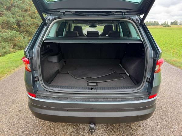 Skoda Kodiaq 2018 in Prienai on AUTOMOTO.COM.LV Grey Skoda Kodiaq 2018 in Prienai, with an engine capacity of 1.97 L and mileage of 274 thousand km for 16100 €, photo 10 on AUTOMOTO.COM.LV