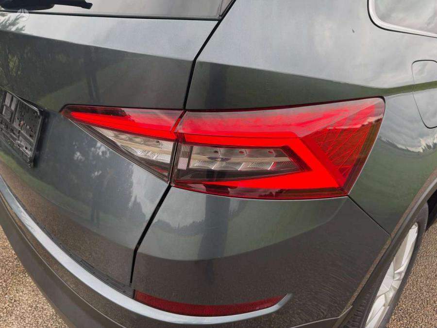 Grey Skoda Kodiaq 2018 in Prienai, with an engine capacity of 1.97 L and mileage of 274 thousand km for 16100 €, photo 11 on AUTOMOTO.COM.LV