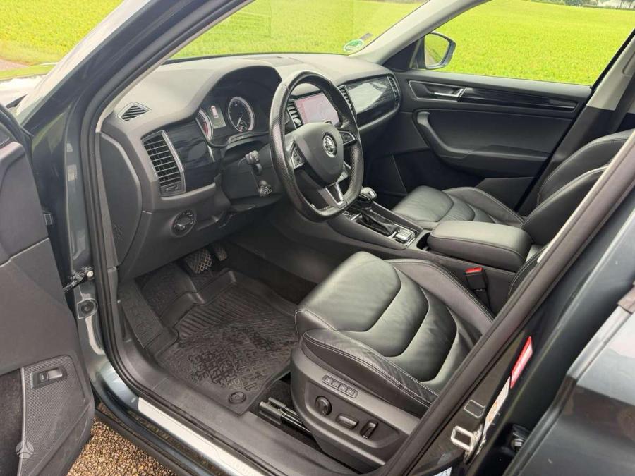 Grey Skoda Kodiaq 2018 in Prienai, with an engine capacity of 1.97 L and mileage of 274 thousand km for 16100 €, photo 19 on AUTOMOTO.COM.LV