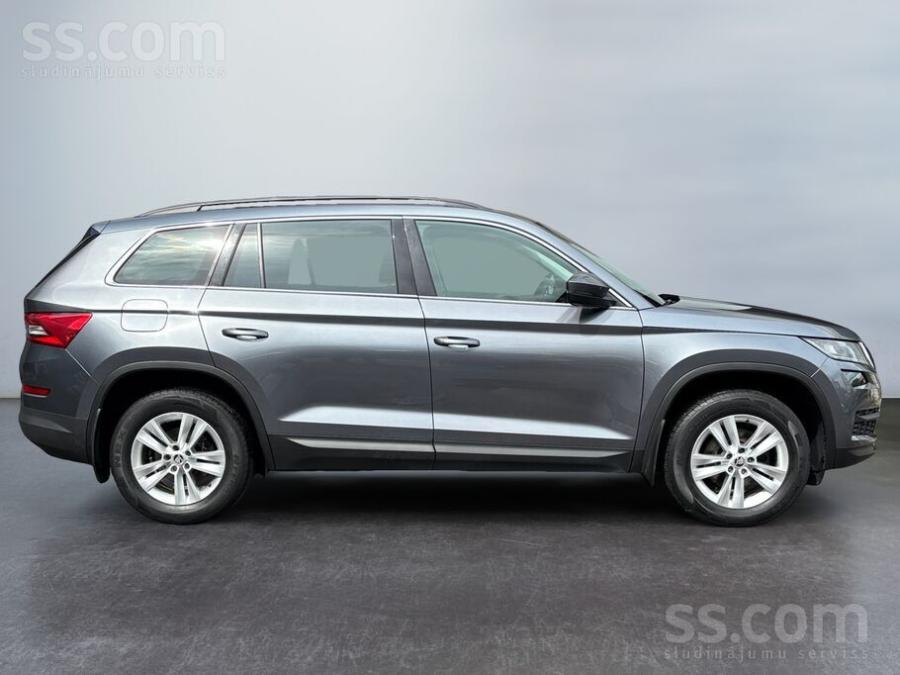 Grey Skoda Kodiaq 2019 in Riga, with an engine capacity of 1.50 L and mileage of 89 thousand km for 20290 €, photo 6 on AUTOMOTO.COM.LV