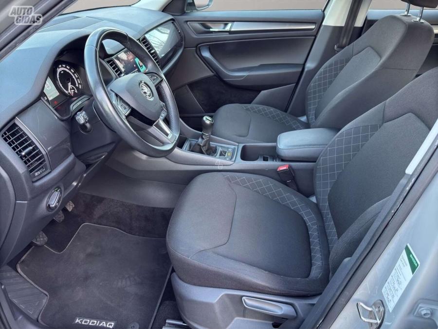 Grey Skoda Kodiaq 2019 in Kaunas, with an engine capacity of 1.50 L and mileage of 89 thousand km for 25263 €, photo 9 on AUTOMOTO.COM.LV